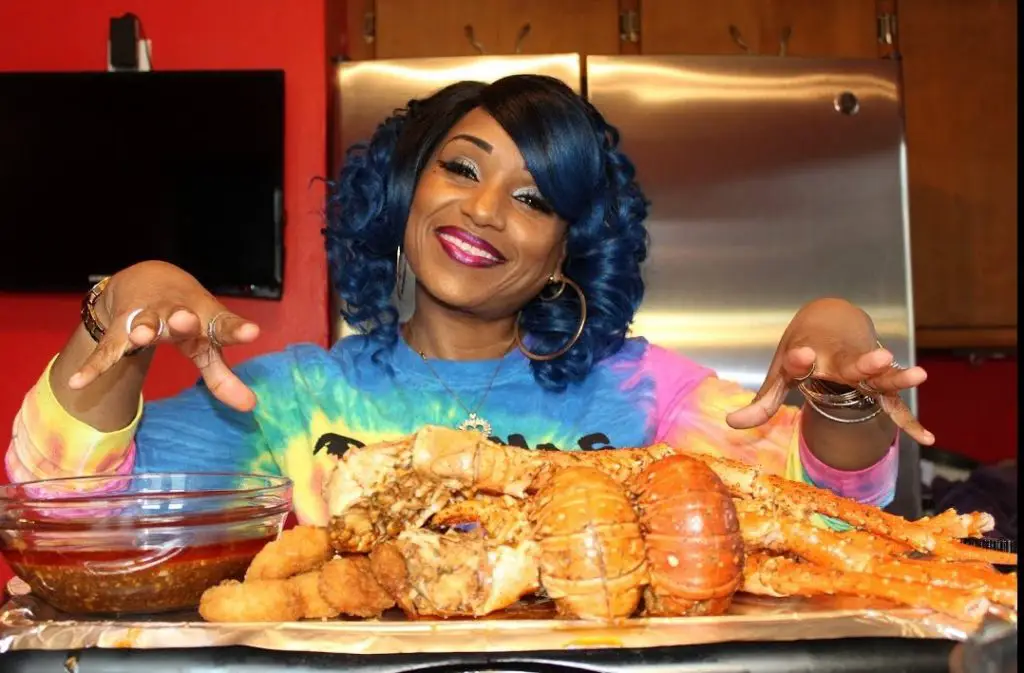 Consuming Monstrous Sea Creatures Is the Newest Mukbang Niche
