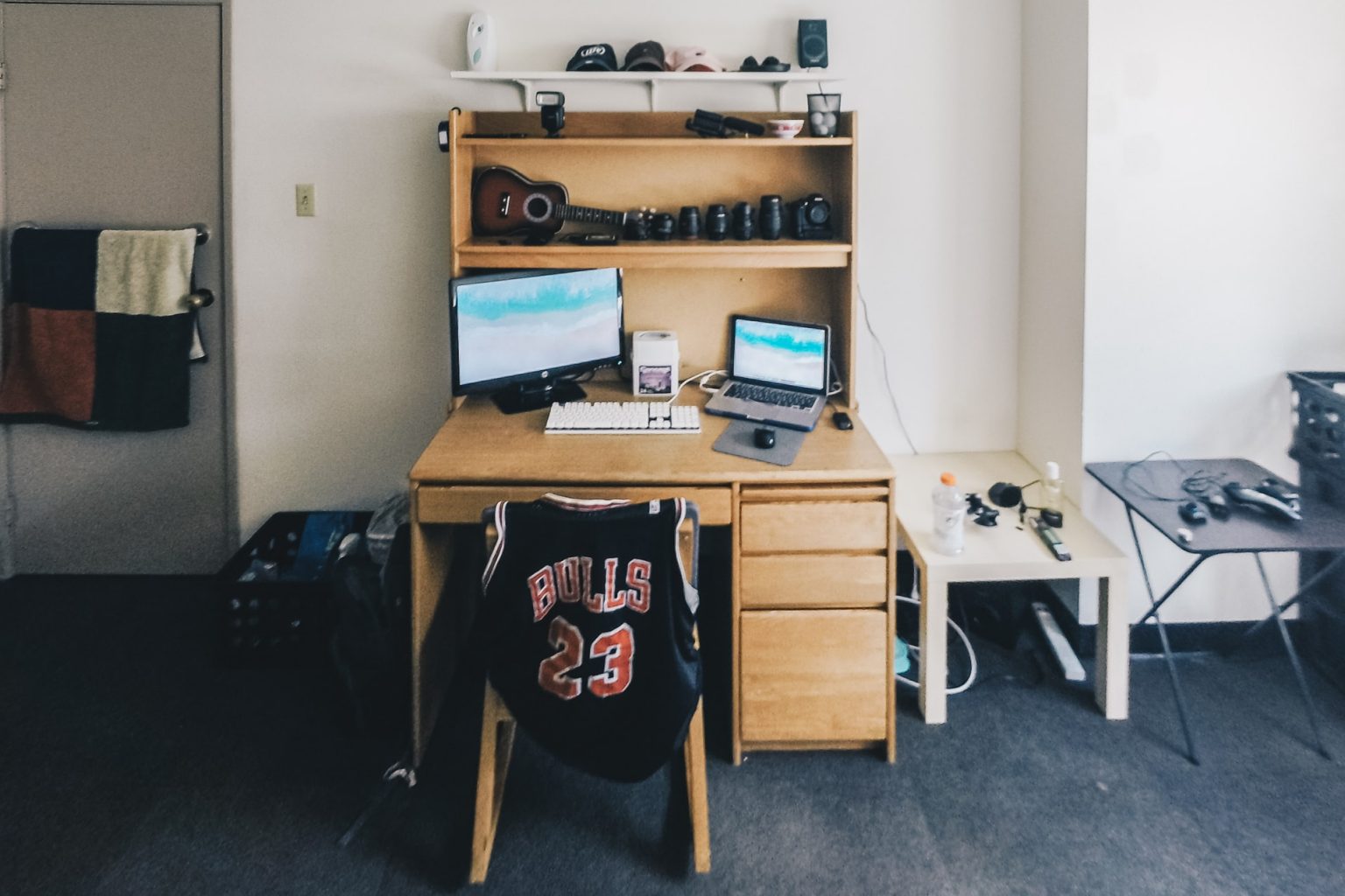 3 Tips on How to Live in an Overcrowded Room in College